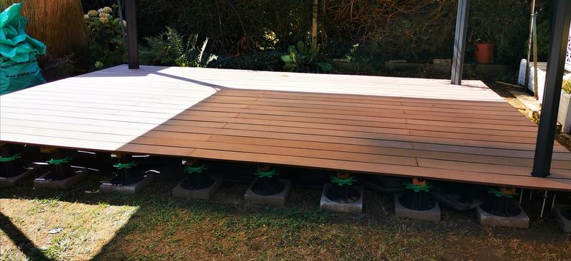 Les avantages et les inconvénients d'une terrasse sur plots