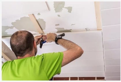 Faux plafond en PVC : prix, installation, types...