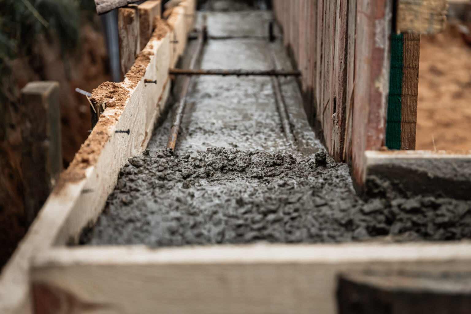 La semelle filante de fondation de béton